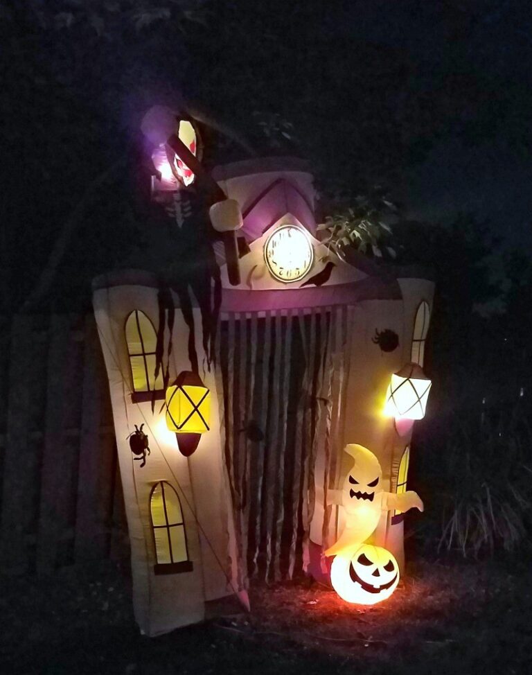 Halloween Scavenger Hunt | FREE printable